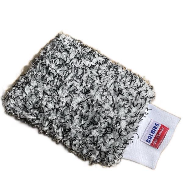 GOLD RUSH "CAR WASH"の濃密な泡を最大限に活かすウォッシュミット完成しました！ソフトで長く厚みのあるマイクロファイバー素材が水やカーシャンプーをたっぷりと吸収し、潤滑性を保ったままボディを優しく洗い流せます。また、柔軟な生...