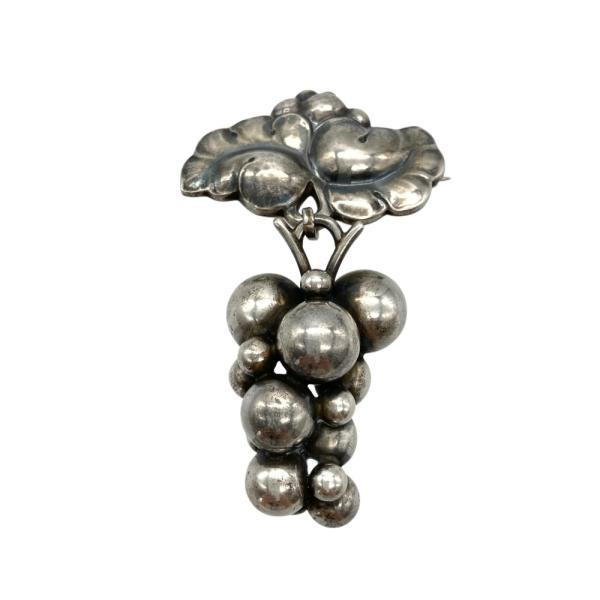 ■お問い合わせ番号：IT1OIKGJ52H0■ブランド名：ジョージジェンセン Georg Jensen■商品名：葡萄モチーフ■カラー：シルバー■素材：シルバー925■サイズ：モチーフ：約 幅40 x 高さ70mm■重量：約 24.4g■ラン...