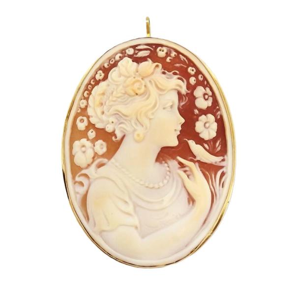 ■お問い合わせ番号：IT3KORKVSC0S■商品名：ペルニーチェ カメオ トップ■カラー：ゴールド■素材：K18ゴールド■サイズ：モチーフ：約 幅44.6 x 高さ58.1 x 奥行12.0mm■重量：約 13.8g■ランク評価： 6  ...