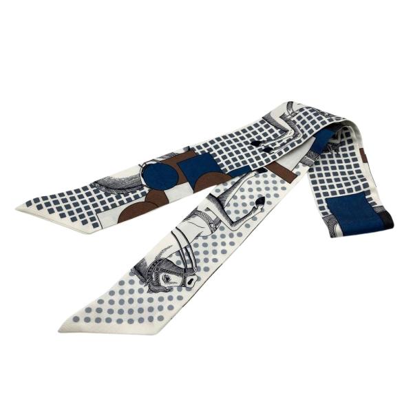 ■お問い合わせ番号：IT4MN21P52X0■ブランド名：エルメス HERMES■商品名：ツイリー CAVALIER EN FORMES■生産国：フランス■カラー：ネイビー■素材：シルク100%■サイズ：幅：約 5cm全長：約 84.5cm...