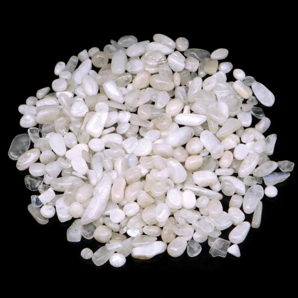 ■約100gでのお届けになります。■ムーンストーンについて月の光を宿したようなムーンストーンは、古くから神秘的な力を秘めた石として人々に愛されてきました。『月』は女性性の象徴であり、そのエネルギーを持つとされるこの石は、女性をサポートしてく...