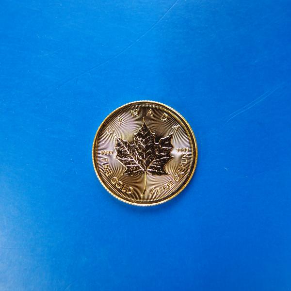 商品名：メイプルリーフ金貨　１/１０オンス　発行年：２０２6年発　行：カナダ　ロイヤルミント品　位：９９．９９％　純金重　量：３．１１ｇ（１/１０オンス）　サイズ：直径　約１６ｍｍ  厚み　約１．２２ｍｍ状　態：新品未開封品　（ミントオリジ...