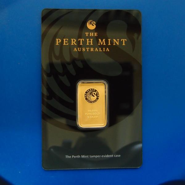 商品名：カンガルーミント　5ｇゴールドバー発　行：オーストラリア　パース造幣局品　位：９９．９9％　純金重　量：5ｇ　サイズ：約23.8ｍｍ ｘ14.6ｍｍ　 厚み　約1.7ｍｍ状　態：新品未使用品　（ミントオリジナルプラケース入り）純金コ...