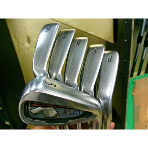 ■種別：アイアンセット　■メーカー：ダンロップ■モデル：ゼクシオ2018 Navy　■シャフト：NSPRO870GH DST 6本セット■フレックス：S　■ロフト：26■本数：6　■番手：5-9 P■長さ：37.5　■クラブ重量：396■ラ...