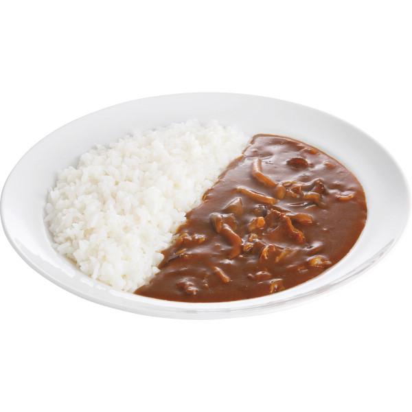 「れすとらん100年民家 黒釜」のオリジナルカレーです。きのこの食感と近江牛の旨みを味わってください。●黒釜 きのこと近江牛のカレー220ｇ（中辛）（レトルト）