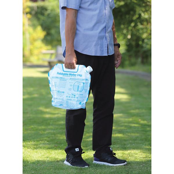 2ｌ水の役割・水の確保の手引きなど役立つ情報をプリントした給水バッグです。●満水容量=約6.5ｌ●ポリエチレン・ポリアミド・ＰＥＴ●現品約35.5×32×13ｃｍ7015