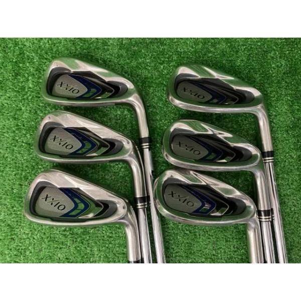 ■種別：アイアンセット　■メーカー：ダンロップ（スリクソン）■モデル：ゼクシオ2016　■シャフト：NSPRO890GH DST 6本セット■フレックス：S　■ロフト：27■本数：6　■番手：5-9 P■長さ：37.375　■クラブ重量：4...