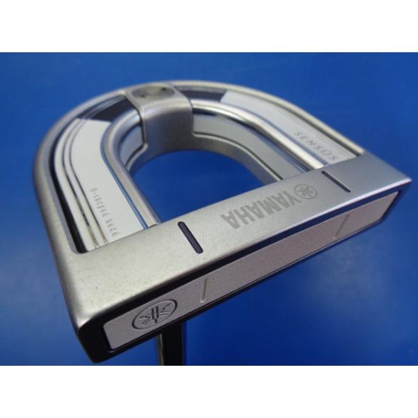 ■種別：レディースパター　■メーカー：ヤマハ■モデル：SENSUS D　■シャフト：オリジナルスチール■フレックス：　■ロフト：3■本数：1　■番手：P■長さ：33　■クラブ重量：590■ライ角：70　■バランス：E9■キックポイント：　■...