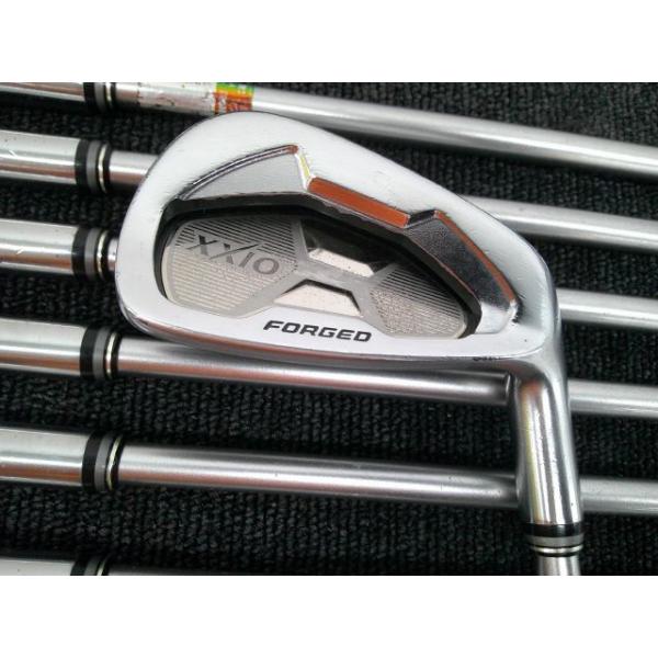 ■種別：アイアンセット　■メーカー：ダンロップ■モデル：ゼクシオフォージド2015　■シャフト：MX5000■フレックス：S　■ロフト：24■本数：7　■番手：6-9 P A S■長さ：38　■クラブ重量：374■バランス：D1.5■キック...