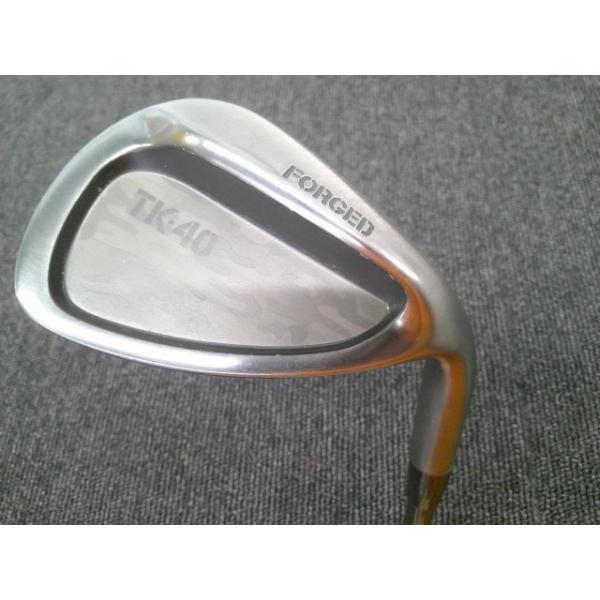 ■種別：ウェッジ　■メーカー：フォーティーン■モデル：TK-40 FORGED　■シャフト：TS-07C 溝加工あり■フレックス：wedge　■ロフト：57■本数：1　■番手：57■長さ：34.75　■クラブ重量：455■バランス：C4■キ...