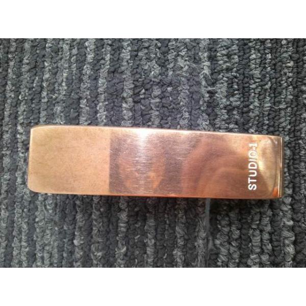 ■種別：パター　■メーカー：マスダゴルフ■モデル：STUDIO-1 銅メッキ仕上げ　■シャフト：オリジナルスチール[34]■フレックス：　■ロフト：4■本数：1　■番手：P■長さ：34　■クラブ重量：562■バランス：D8■キックポイント：...