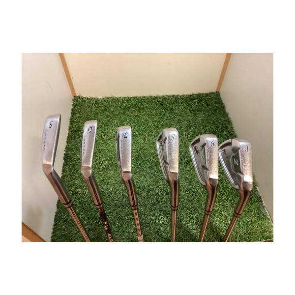 中古　Dランク　ダンロップ　ＳＲＩＸＯＮ　ＳＲＩＸＯＮ　Ｚ７２５　　６Ｓ（実本数：６本セット）　アイアンセット　Ｄｙｎａｍｉｃ　Ｇｏｌｄ　ＴＯＵＲ　ＩＳＳＵＥ　Ｄｅｓｉｇｎ　Ｔｕｎｉｎｇ（赤） 　フレックスＳ ロフト角:25.00