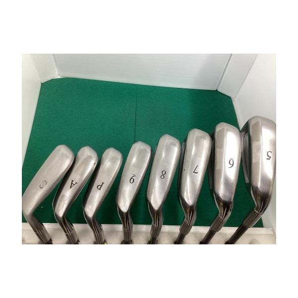 中古　Cランク　マグレガー　ＭＡＣＴＥＣ　ＭＡＣＴＥＣ　ＮＶ３　　８Ｓ（実本数：８本セット）　アイアンセット　トリプルアクション 　フレックスＳＲ ロフト角:24.00