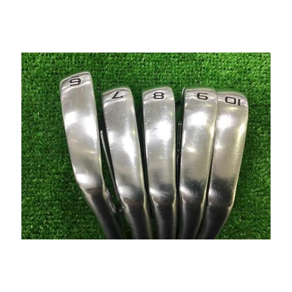 中古　Cランク　本間ゴルフ　ＴＯＵＲ　ＷＯＲＬＤ　ＴＯＵＲ　ＷＯＲＬＤ　ＴＷ７３７Ｖｓ　６Ｓ（実本数：６本セット）　アイアンセット　ＶＩＺＡＲＤ　ＩＢ９５ 　フレックスＳ ロフト角:24.00