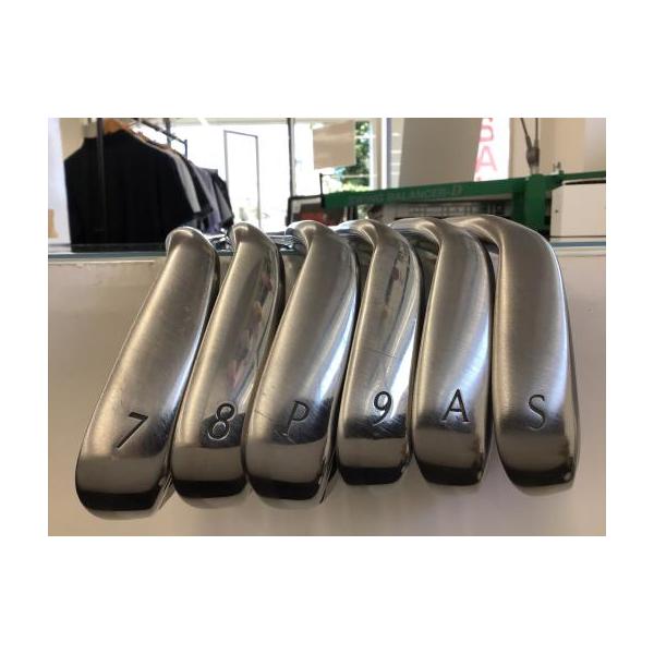 中古　Cランク　ダンロップ　ＸＸＩＯ　ＸＸＩＯ（２０２２）　６Ｓ（ボルドー）　レディース（実本数：６本セット）　アイアンセット　ＸＸＩＯ　ＭＰ１２００Ｌ（ＩＲ）　ボルドー 　フレックスＬ ロフト角:30.00