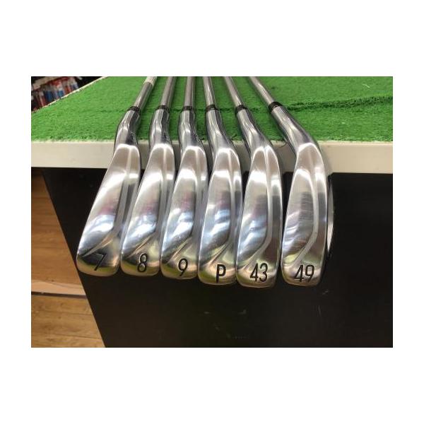 中古　Cランク　タイトリスト　Ｔｉｔｌｅｉｓｔ　Ｔｉｔｌｅｉｓｔ　Ｔ４００（２０２２）　７Ｓ（実本数：６本セット）　アイアンセット　３Ｄ４０１ 　フレックスその他 ロフト角:26.00