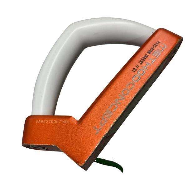 中古　Cランク　ナイキ　ＭＥＴＨＯＤ　ＣＯＮＣＥＰＴ　ＭＥＴＨＯＤ　ＣＯＮＣＥＰＴ　Ｃ１（オレンジ／ホワイト）　３４インチ　パター　スチール 　フレックスその他 ロフト角:2.00