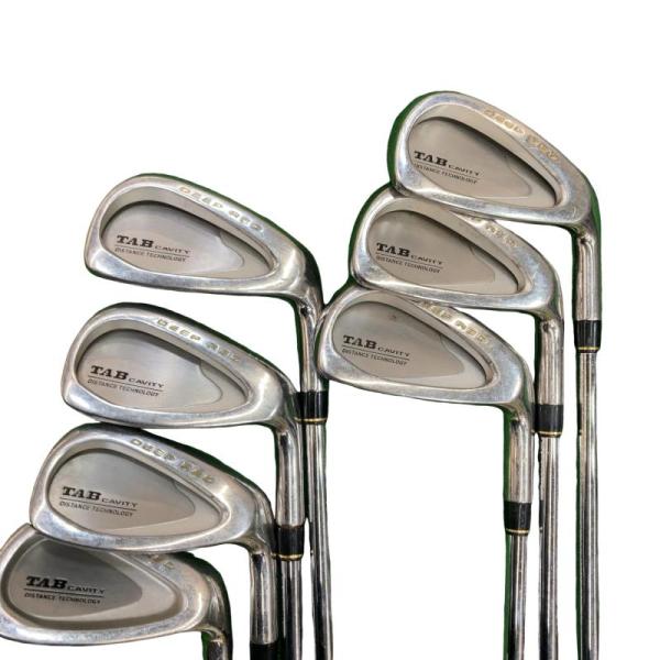 中古　Cランク　ウィルソン　ＤＥＥＰ　ＲＥＤ　ＤＥＥＰ　ＲＥＤ　ＴＡＢ　ＣＡＶＩＴＹ　　８Ｓ（実本数：７本セット）　アイアンセット　ＮＳ　ＰＲＯ　９５０ＧＨ 　フレックスＳ ロフト角:25.00