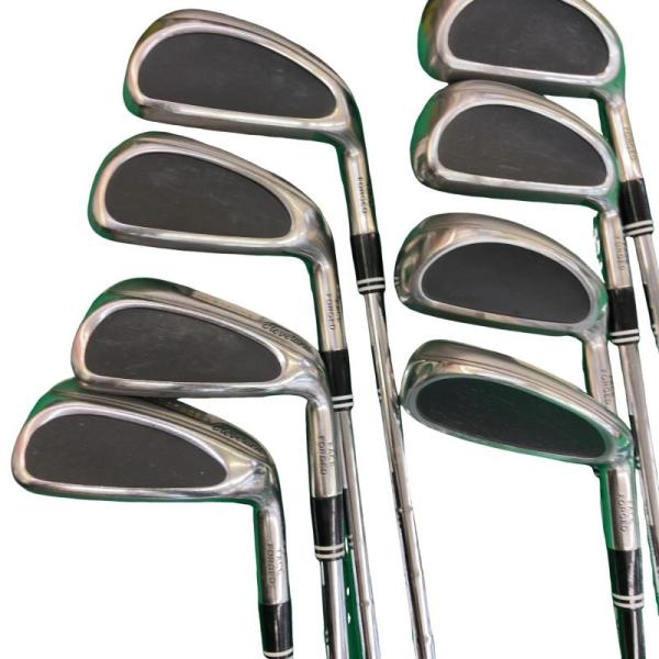 中古　Cランク　クリーブランド　Ｃｌｅｖｅｌａｎｄ　Ｃｌｅｖｅｌａｎｄ　５８８　ＡＬＴＩＴＵＤＥ　　８Ｓ（実本数：８本セット）　アイアンセット　ＴＲＡＣＴＩＯＮ　８５ 　フレックスＳ ロフト角:24.00