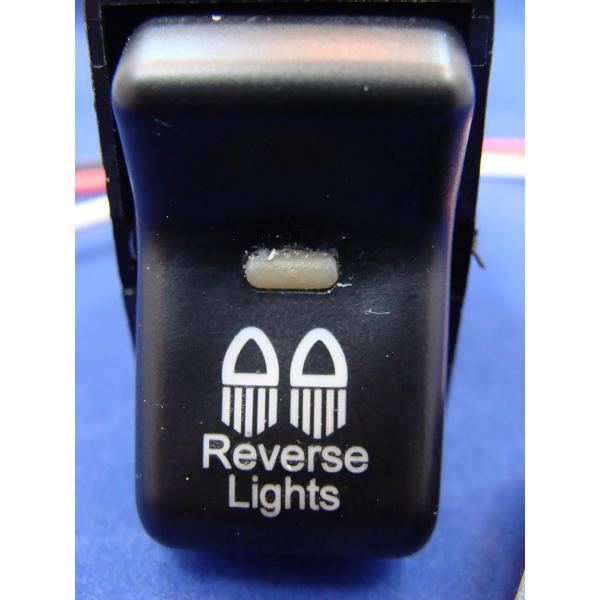商品名Fits The Jeep  TJ/LJ Wrangler Rocker Switch- Reverse Lights Logo 1997 to 2006ブランド：GCD商品サイズ：商品番号：色：素材：