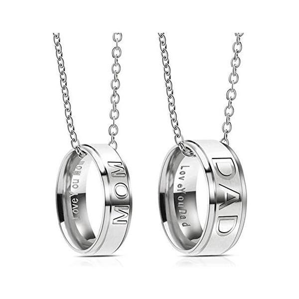 商品名リングペンダント ネックレス チタンスチール 両親向けギフト シルバーTitanium Steel Love you DAD &amp; MOM Matching Ring Pendant Necklace Set Gift for ...