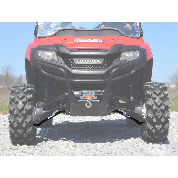 商品名SuperATV ハイクリアランス Aアーム ホンダ パイオニア 700/700-4 (2014+) 用 - ブラックSuperATV High Clearance A-Arms Compatible with 2014+ Honda...