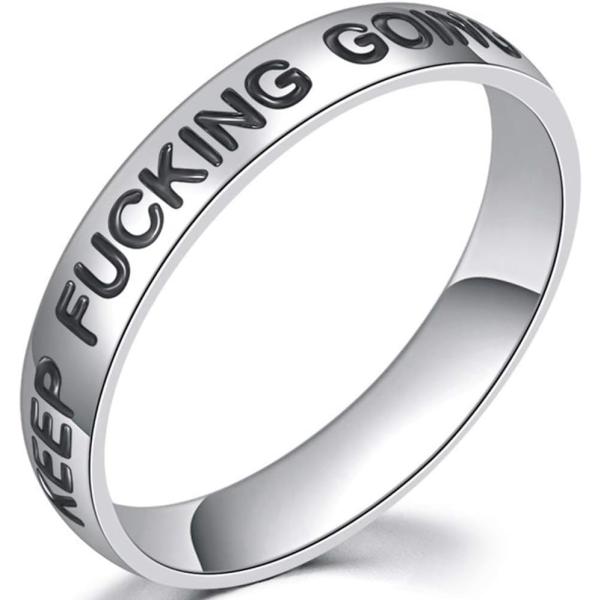 商品名Jude Jewelers 4mm Stainless Steek Keep Fucking Going Mantra Insprational Graduation Wedding Band Ring (Silver, 8)ブランド...
