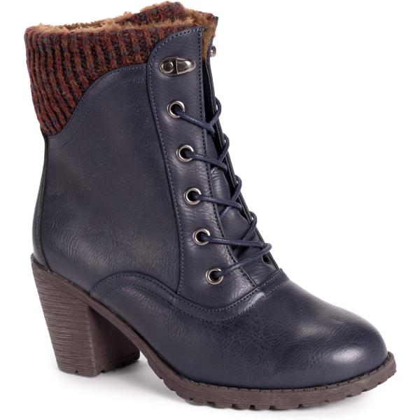 商品名MUK LUKS LUKEES Women's Lacy Lori Boots Fashion, Navy, 6.5ブランド：MUK LUKS商品サイズ：6.5高さ：9.8 cm横幅：24.7 cm奥行：37.5 cm重量：6695 ...