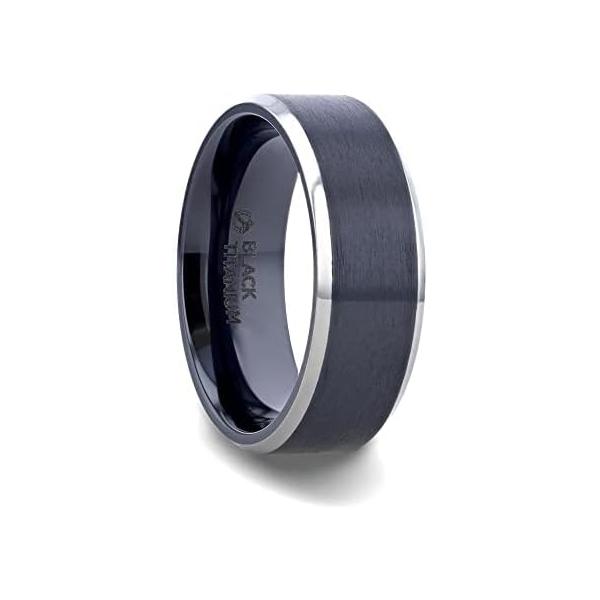 商品名Thorsten ATNOS ブラックチタン メンズ結婚指輪 - メンズリング つや消しブラックセンター&amp;ポリッシュベベルエッジ 8mm, ステンレス, 宝石なしThorsten ATNOS Black Titanium Me...