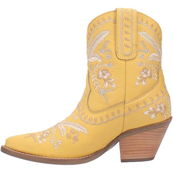 商品名Dingo Boots Women's Primrose Fashion Boot, Yellow, 9ブランド：Dingo商品サイズ：9高さ：11.1 cm横幅：31.5 cm奥行：35.9 cm重量：6411 g商品番号：DI 7...