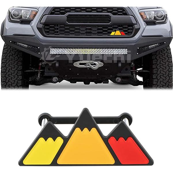 商品名Miytsya 3色グリルエンブレム 車トラックバッジ Tacoma 4Runner用 車の装飾アクセサリー 三角形グリルエンブレム (三角形-イエロー オレンジ レッド)Miytsya Pack-1 Tri-Color Grille...