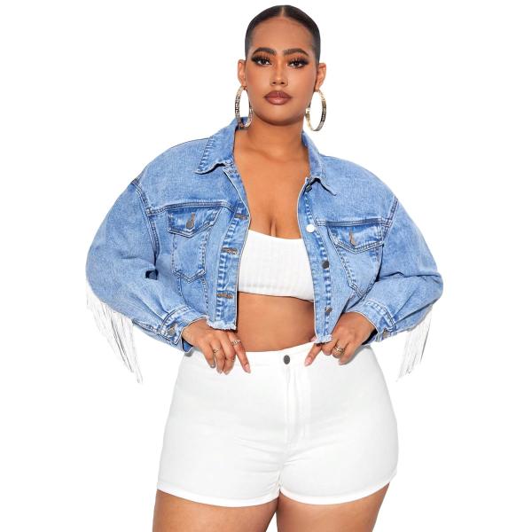 商品名:  WDIRARA Women's Plus Size Fringe Trim Raw Hem Long Sleeve Button Front Short Denim Jacket Light Wash 3XLブランド: WDIR...