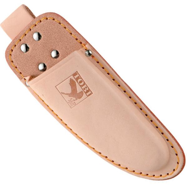 【商品概要】電工・建築・鉄筋・園芸に最適!使いこむほど深まっていく、風合いと品格ヌメ革使用で鋲止め仕上げの剪定鋏ケースです。ケースの口部が右下方向にカットしてあることにより、剪定鋏のスムーズな出し入れを実現!【商品説明】革にこだわるすべての...