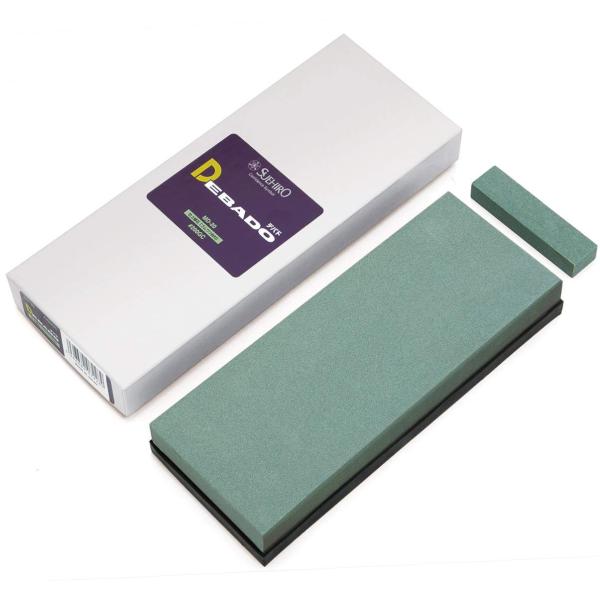 【商品概要】仕様:ゴム枠台付粒度:#200重量:1200gサイズ:225×90×58~60mm【商品説明】●デバドMDはシリーズで最も面積の広い業務用大型砥石です。出刃包丁や柳刃包丁、牛刀等の刃渡りの長い包丁が研ぎやすく、重量がありますので...