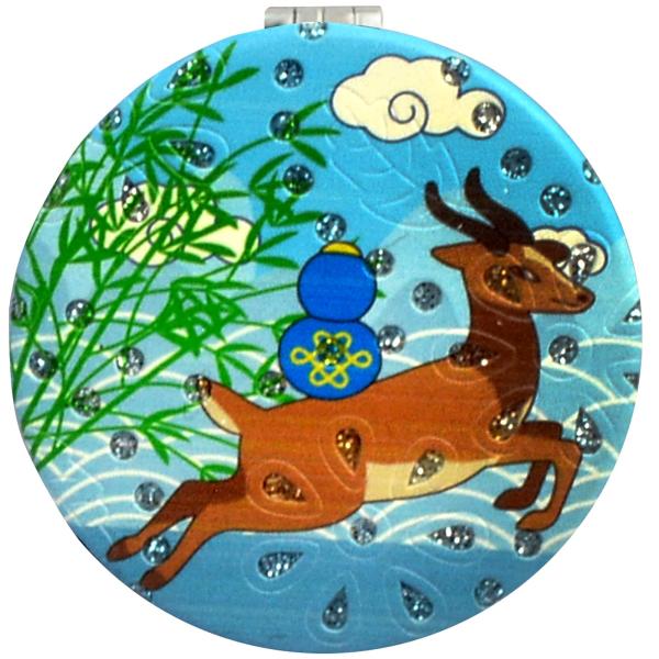 【商品概要】サイズ:7＊7＊1ｃｍ正面には鹿の跳躍、裏面にはWish Grantingのマントラが描かれています。健康と活力を象徴しています。忙しいライフスタイルにも安心してご使用いただけます。このミラーは1日で十分な時間がないと感じるのに...