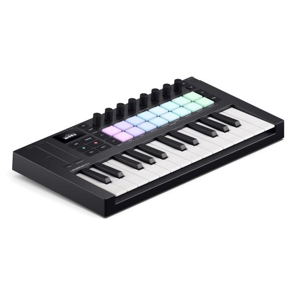 【商品概要】Ableton Live、Cubase、Logic Pro、FL Studio、Reaper、Reasonなどの主要なDAWをセットアップ不要ですぐにコントロール可能16個のパッドで固定コードモードやユーザーコードモードを使用で...