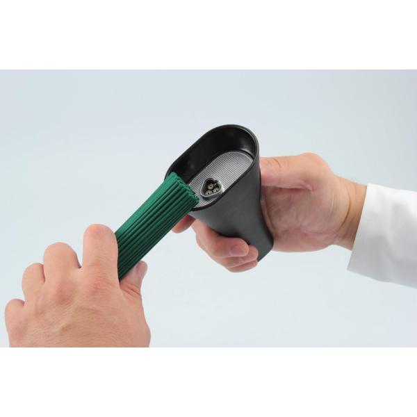 lightec ライテック  注入式バーナー点火棒 墓参ライター MW-RT-G39墓参に最適な不燃素材の風よけ付ターボフレームライター。くり返し使えるガス注入式。「ボタンを下げてから押し込む」安全ロック付です。また、業界初の強力３本ジェッ...