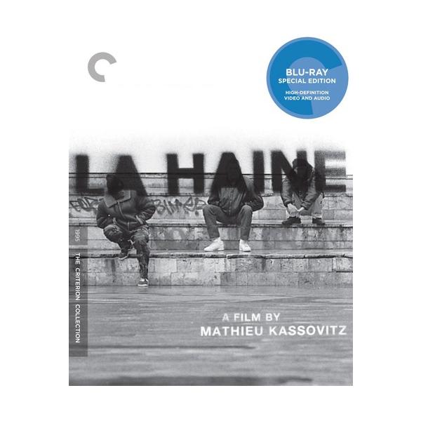 輸入盤ブルーレイですが日本のブルーレイ・プレイヤーで視聴できます。※ご確認ください※一部輸入版アニメブルーレイには、「リージョンコード」とは別の「国コード」というものが設定されている作品がございます。お持ちのブルーレイ・プレイヤーが国コード...