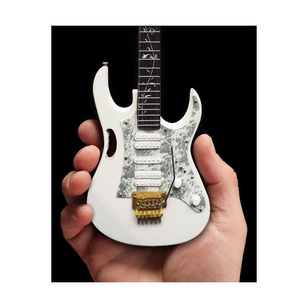 発売日がすでに過ぎている商品でメーカーに在庫がなく入荷にさらにお時間がかかる場合は、改めてご連絡させていただきます。ご予約商品は 発売延期または海外の卸での取扱中止になることがございます。その時はわかり次第ご連絡いたします。※アメリカから輸...