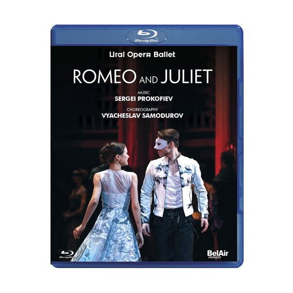 輸入盤ブルーレイですが日本のブルーレイ・プレイヤーで視聴できます。※ご確認ください※一部輸入版アニメブルーレイには、「リージョンコード」とは別の「国コード」というものが設定されている作品がございます。お持ちのブルーレイ・プレイヤーが国コード...