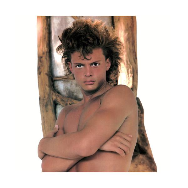 こちらの商品は輸入盤のため、稀にジャケットに多少のスレや角にシワがある場合がございます。こちらの商品はネコポスでお届けできません。2024/5/31発売輸入盤レーベル：WARNER MUSIC LATINA収録曲：(ルイスミゲル)