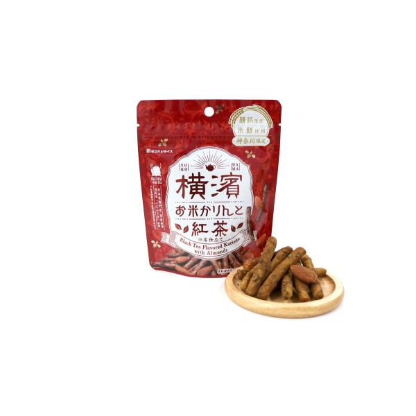 横浜の日本茶専門店「茶倉SAKURA」厳選の和紅茶べにふうきを生地にも蜜にも贅沢に使用しました。最後にセイロンパウダーをまぶして仕上げた紅茶づくしの華やかな和紅茶の香りが楽しめます。