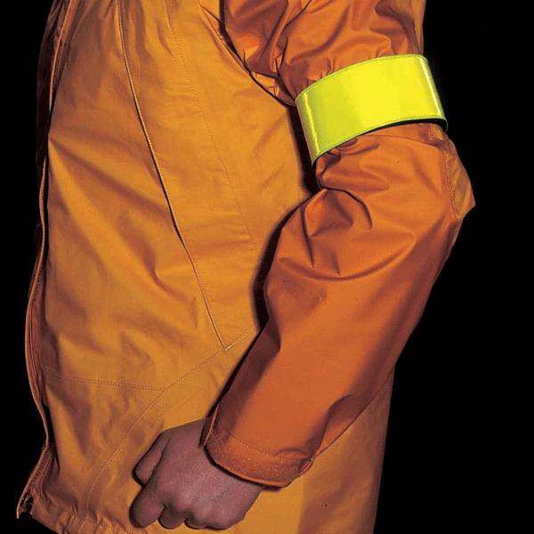 夜間の安全対策に！腕や足、自転車にも使える反射バンドです！●腕や足にクルッと巻きつけてマジックバンドでとめるだ！●夜間のウォーキングなどから、作業まで安全対策に！■50×445mm、重量/80g■表面/反射材PVC、ボム/合成ゴム■2本組■...