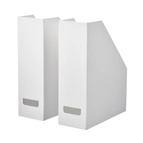 雑誌やノート、書類をおしゃれに収納できる便利なマガジンファイル。背面に指を掛ける穴があるので、簡単に引き出せます。マガジンファイルの短辺の高い方と低い方のどちら側を手前にして置くかによって、中身を隠したり、または見せたりできます。・奥行: ...