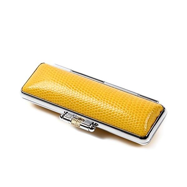 「商品情報」こちらの印鑑ケースは、本牛革を使用し、トカゲ柄調に仕上げました 13.5ｍｍから15ｍｍの太さ、長さが60ｍｍまでの印鑑が入ります。 朱肉付です。朱肉は、長持ちする高級品を使用しています。 ケースの中は、起毛素材の布を使用し大切...