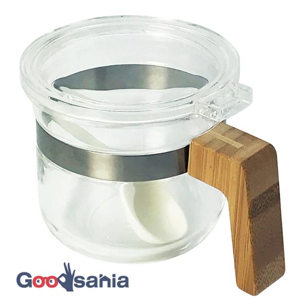 ビッテ パウダーポット バンブーシリーズ ナチュラル/クリア 500ml・竹素材の持ち手がとってもおしゃれ！アクリル製パウダーポット。・持ち手を竹素材にしたナチュラルな印象の調味料ポットです。・片手でワンタッチ開閉できるので、調理、お料理中...