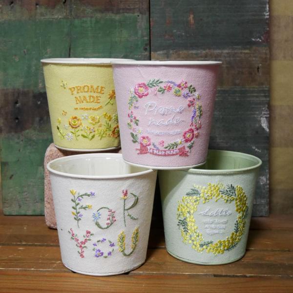 お花業界初の刺繍で模様が入ったブリキポットです。お花やグリーンなどをアレンジして頂くと華やかな空間を演出します。玄関やオフィスなど、様々なシーンで活躍してくれます。ポットの込められたメッセージと共に、プレゼントなどにもおすすめです。サイズ：...