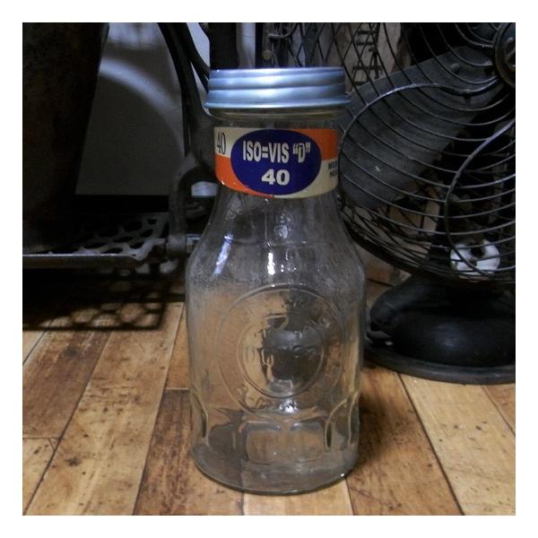 アンティーク感のあるおしゃれなガラス瓶です。小物やお菓子を入れたり、置いておくだけでもキッチンのインテリアになります。サイズ：高さ230×直径105mm（約）素材：ガラス製