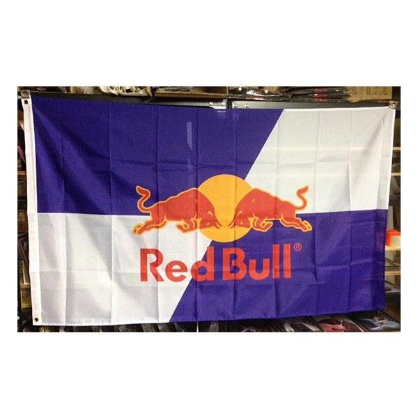 オシャレな空間を演出する、ビッグサイズのレッドブルタペストリーです。アメリカ雑貨の定番アイテムで、飾るもよし、目隠しラックとして使用など用途は様々です。ナイロン製で見た目の発色もGOOD！サイズ：横1500×縦900mm（約）素材：ナイロン...