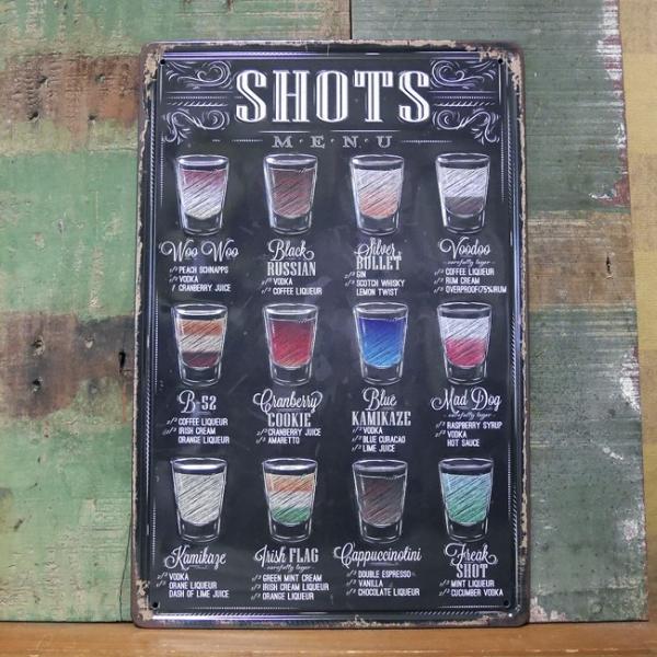 種類豊富なアンティーク風のエンボスアイアンプレートです。錆び等のレトロな感じを演出する加工がされており、一味違う雰囲気が楽しめます。アイアンプレートなので、磁石でメモを貼り付けてオシャレなメモボードとしても使用できます。お酒の飲めるパブやレ...